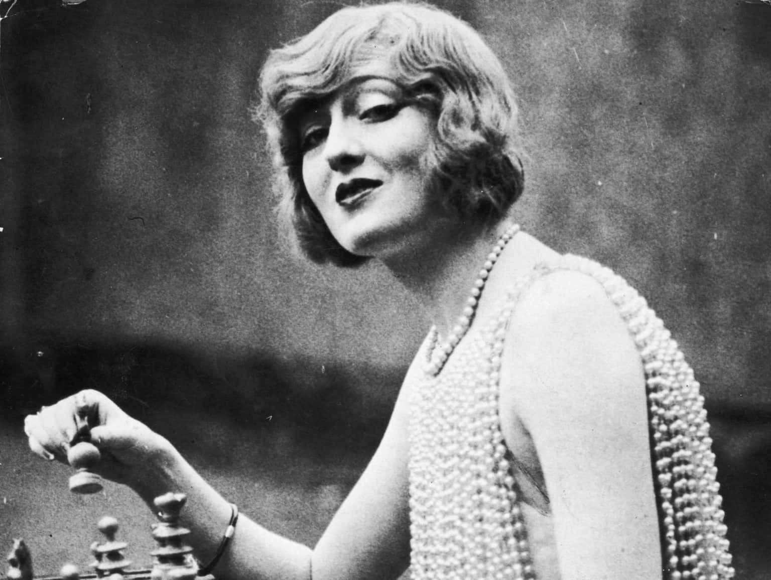 Shameless Facts About Peggy Hopkins Joyce, The First Gold-Digger