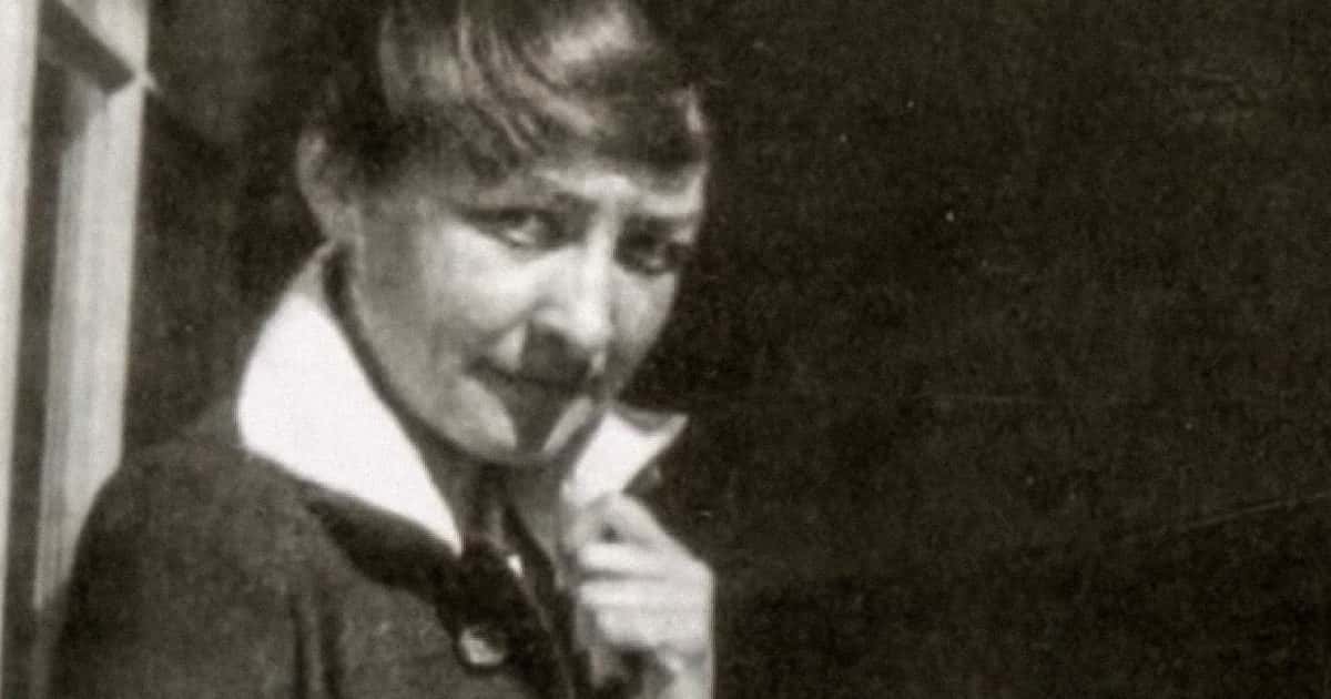 Prickly Facts About Georgia O’Keeffe, The Desert Artist - Factinate