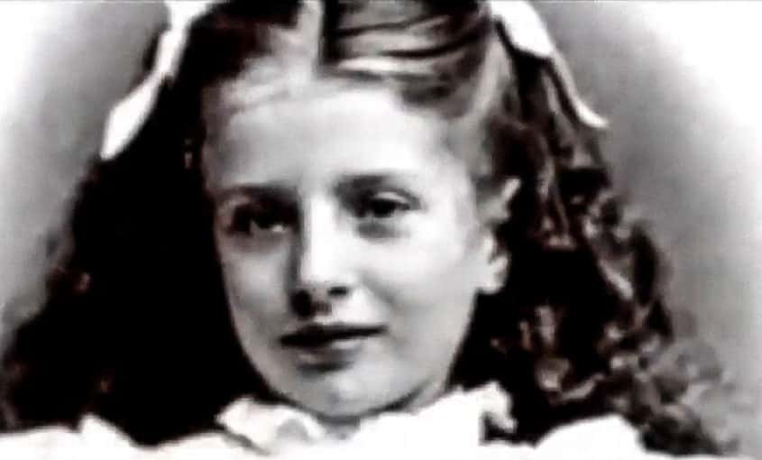 Bizarre Facts About Aimee Semple McPherson, The Disappearing Evangelist ...