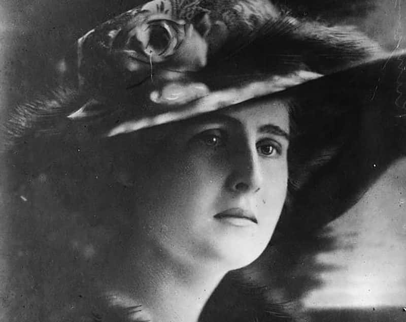 Lovestruck Facts About Elisabeth of Romania, The Boy Crazy Princess ...