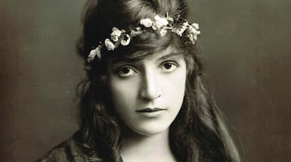 Moody Facts About Miriam Cooper, The Dark Lady Of The Silents - Factinate