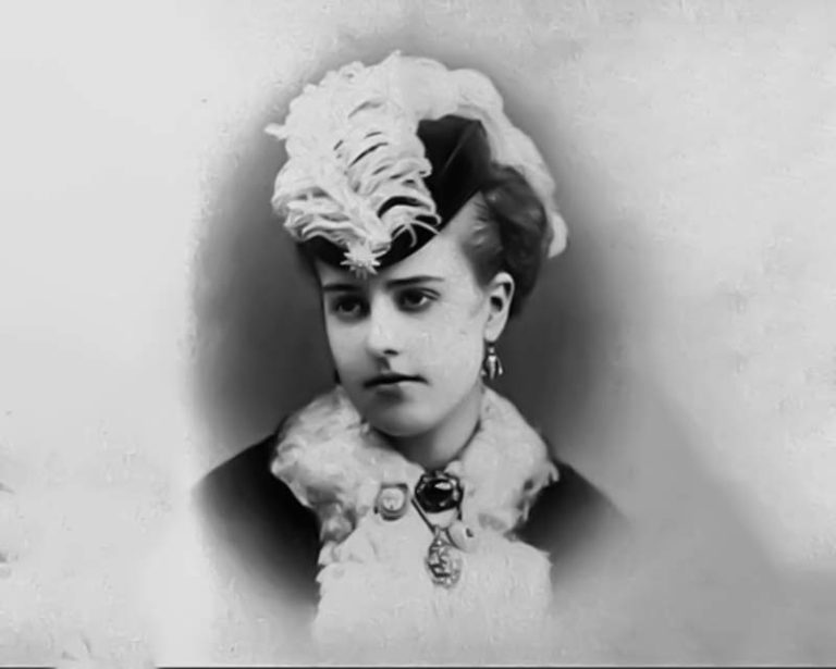 Cora Pearl Was The Outrageous Courtesan