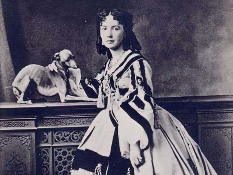 Cora Pearl Was The Outrageous Courtesan