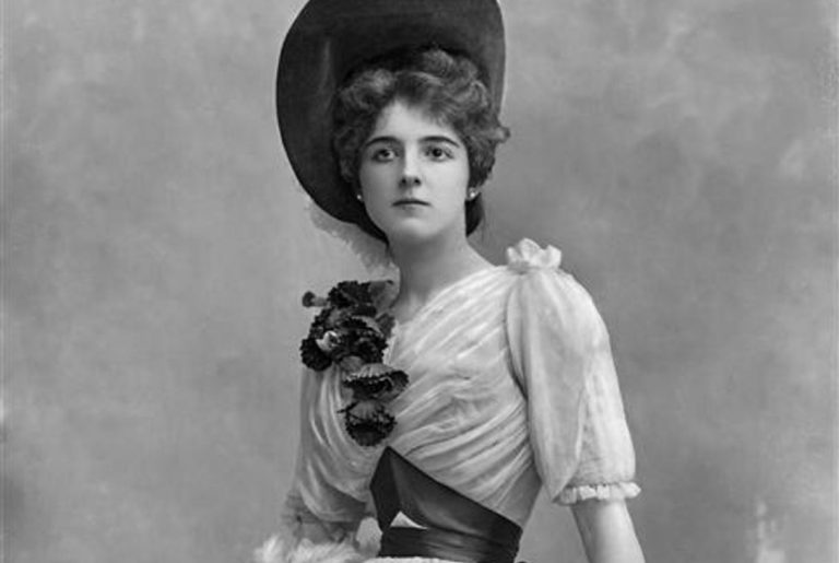 Spoiled Facts About Clara Ward, The American Princess