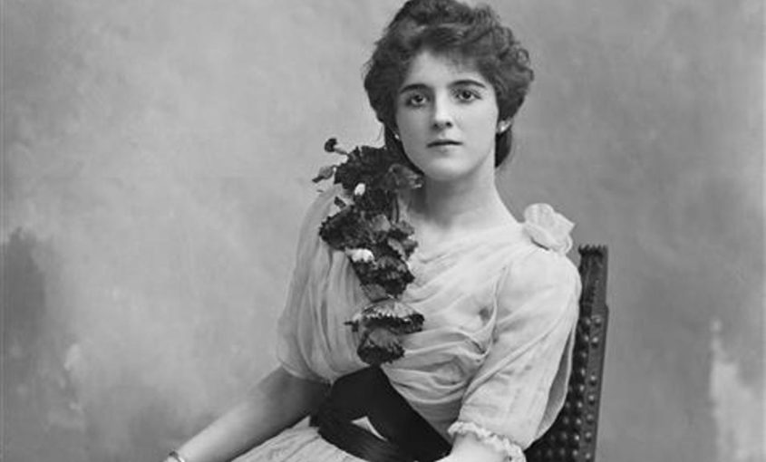 Spoiled Facts About Clara Ward, The American Princess - Factinate