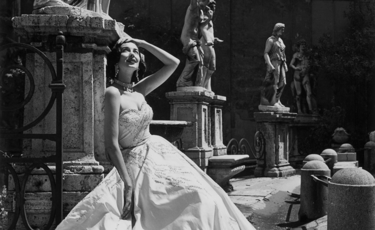 Cover Girl Facts About Dorian Leigh, The Model Who Flirted With Fire