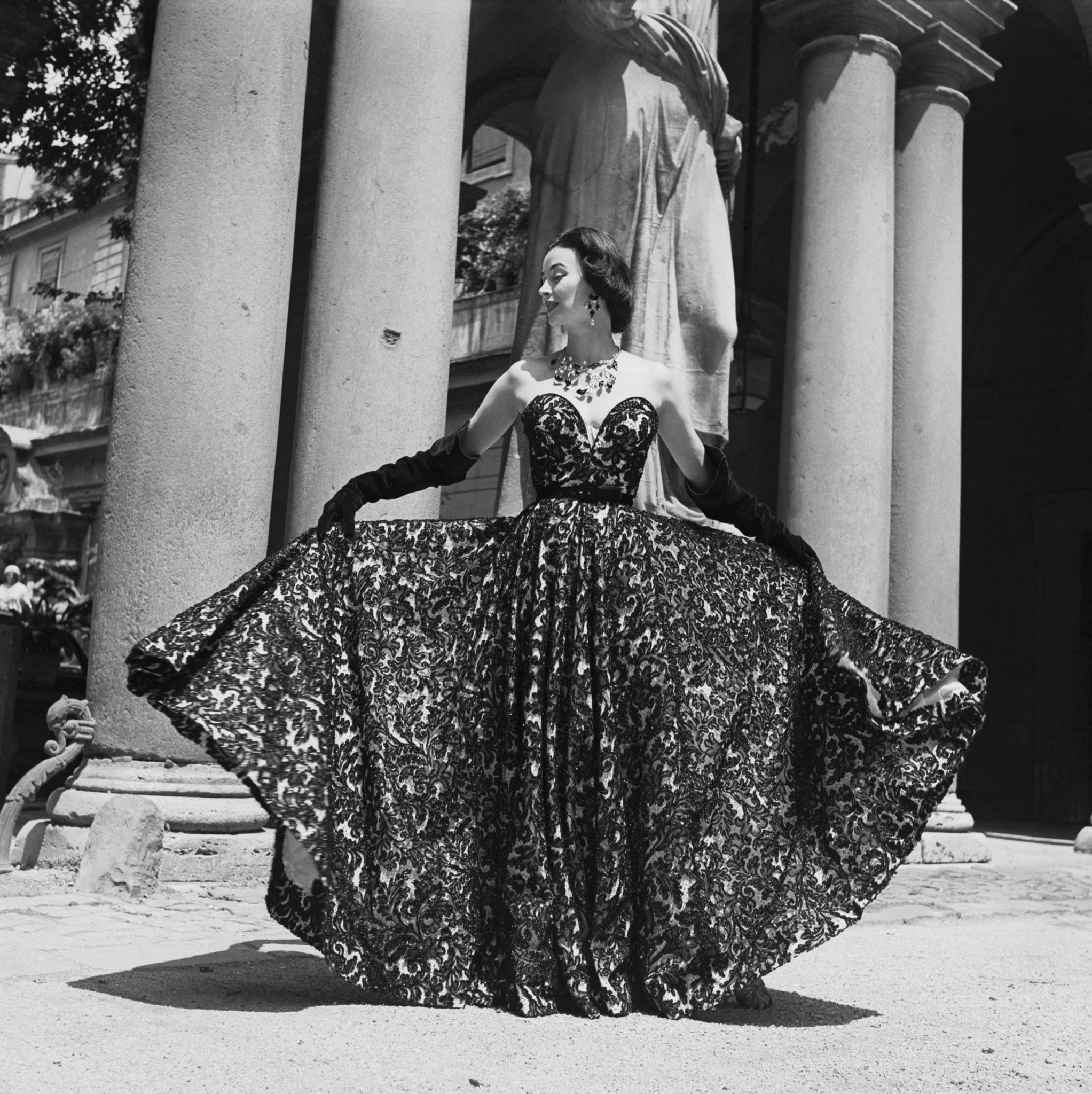 Cover Girl Facts About Dorian Leigh, The Model Who Flirted With Fire ...