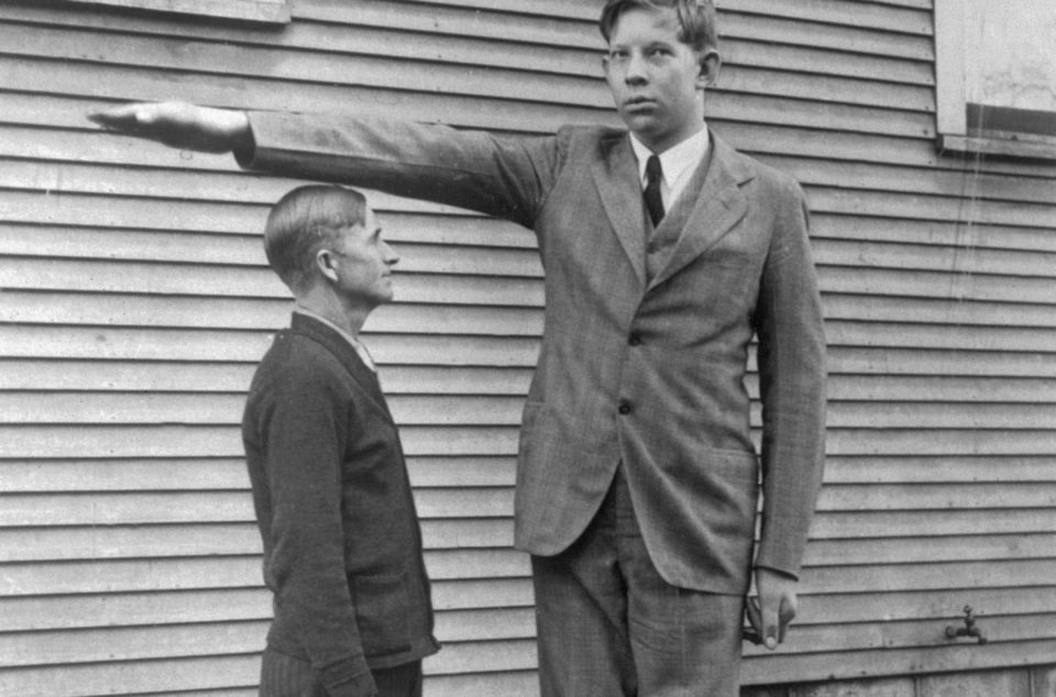 Gargantuan Facts About Robert Wadlow, The Tallest Man Who Ever Lived ...