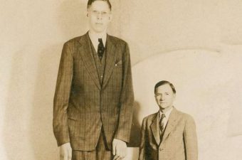Gargantuan Facts About Robert Wadlow, The Tallest Man Who Ever Lived ...