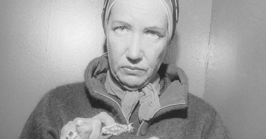 Edie Beale Archives - Factinate