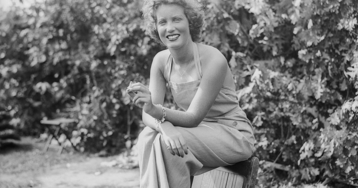 Decaying Facts About “Little” Edie Beale, The Tragic Socialite - Factinate