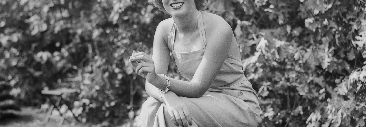 Decaying Facts About “Little” Edie Beale, The Tragic Socialite - Factinate