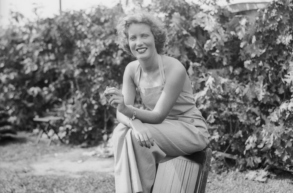 Decaying Facts About “Little” Edie Beale, The Tragic Socialite - Factinate