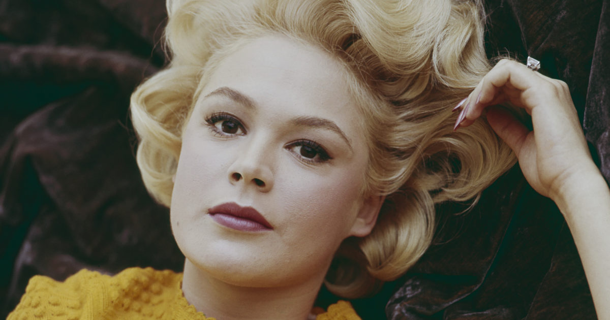 Tragic Facts About Sandra Dee, Hollywood’s Darkest Ingenue - Factinate