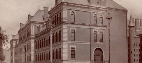 Lecherous Facts About Sumner Redstone, The Billionaire Skirt Chaser ...