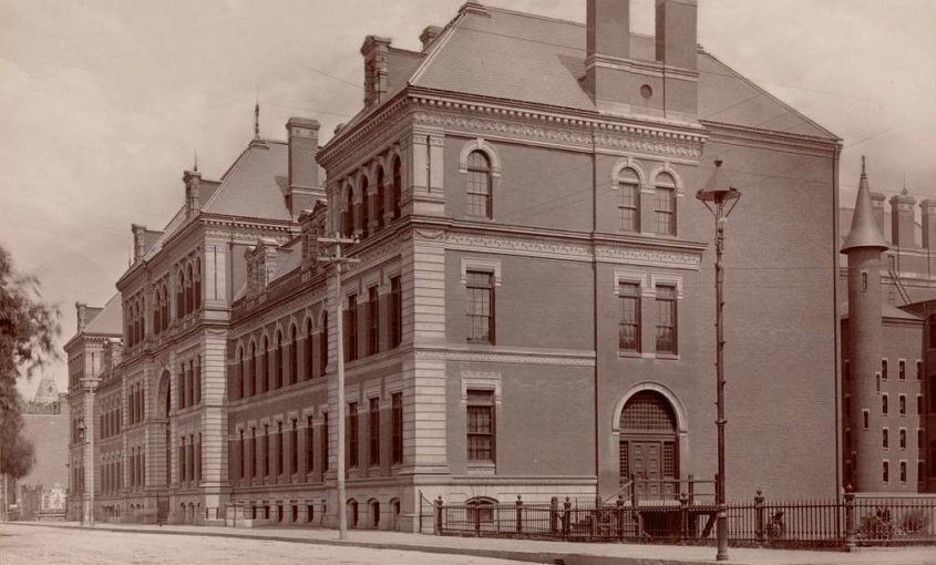 Lecherous Facts About Sumner Redstone, The Billionaire Skirt Chaser ...