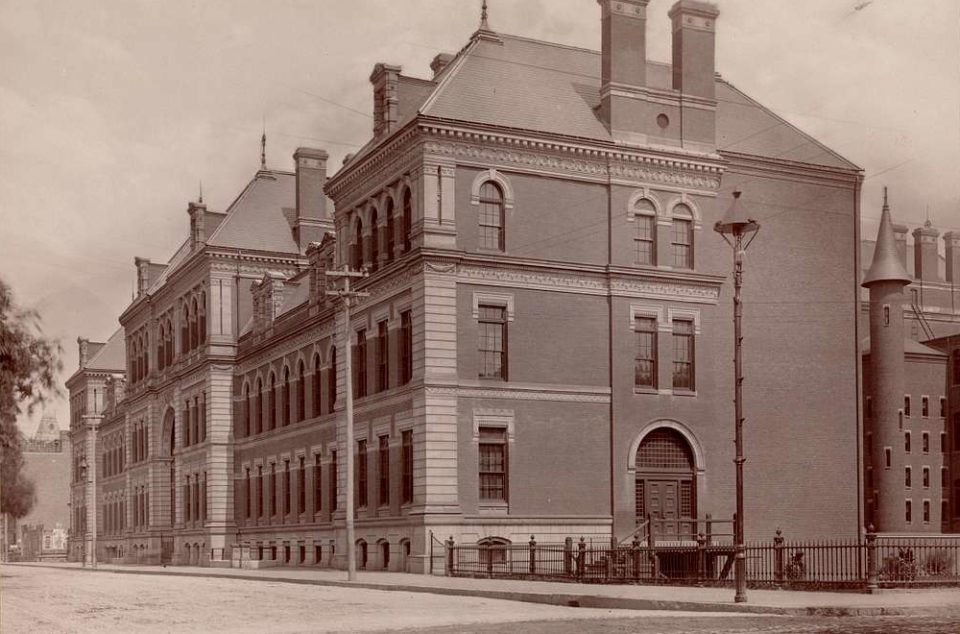 Lecherous Facts About Sumner Redstone, The Billionaire Skirt Chaser ...