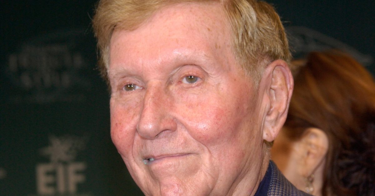 Lecherous Facts About Sumner Redstone, The Billionaire Skirt Chaser ...
