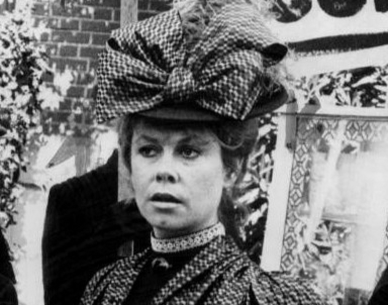 Elizabeth Montgomery, TV’s Angelic Enchantress