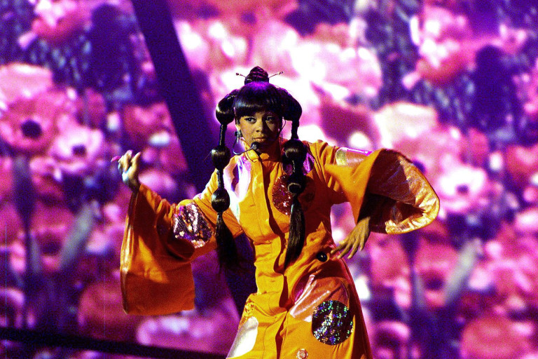 The Heartbreaking Final Days Of Lisa “Left Eye” Lopes