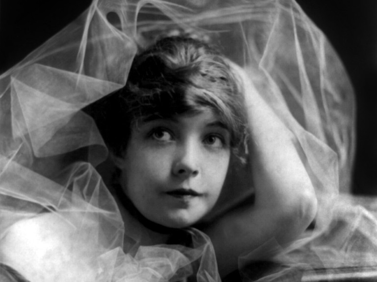 Unspoken Facts About Lillian Gish, The First Lady Of Film