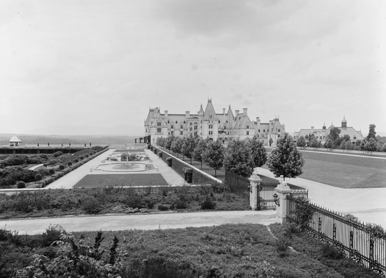 The Disturbing Downfall Of The Vanderbilt Family