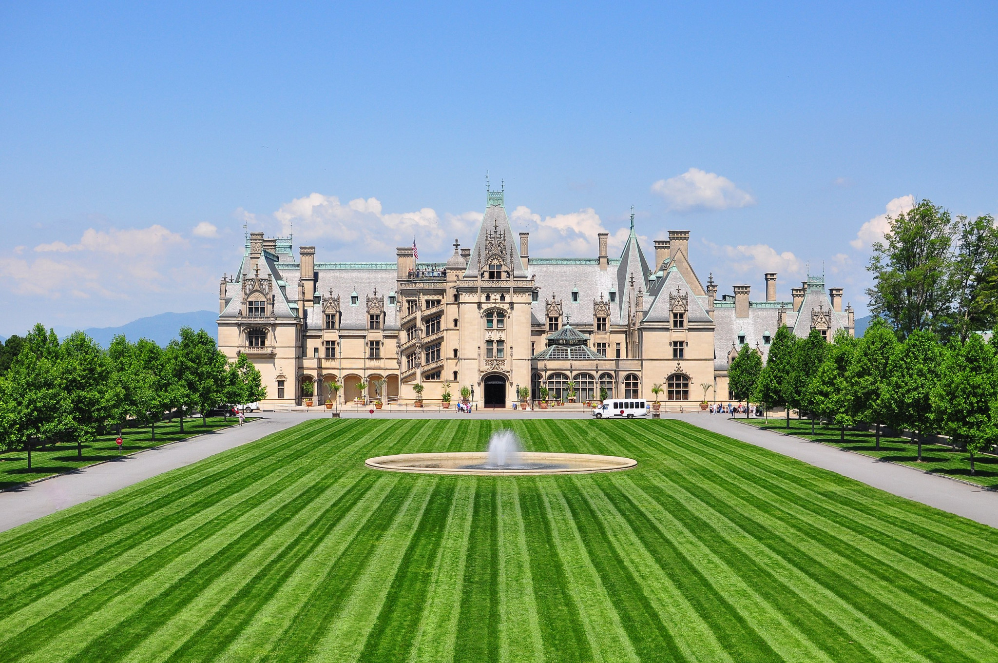 The Disturbing Downfall Of The Vanderbilt Family