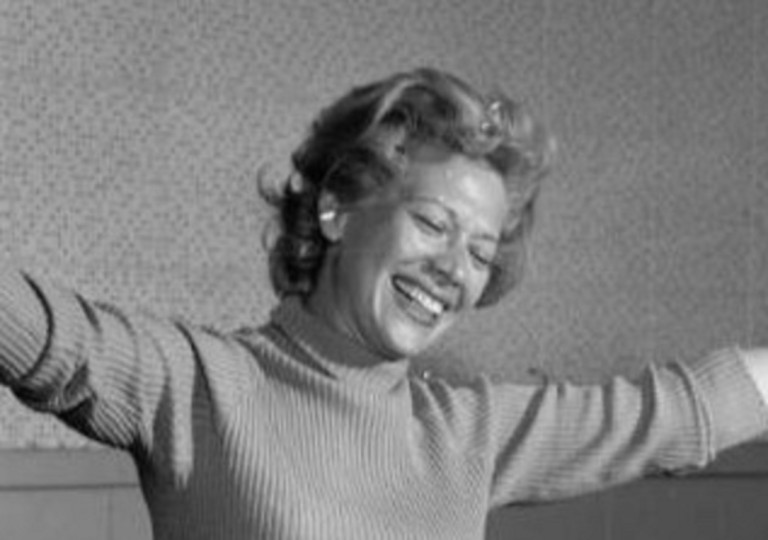 Dinah Shore, The Loveless American Sweetheart
