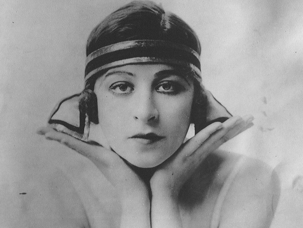 Fanny Brice’s Comedy Masked Her Tragic Truth