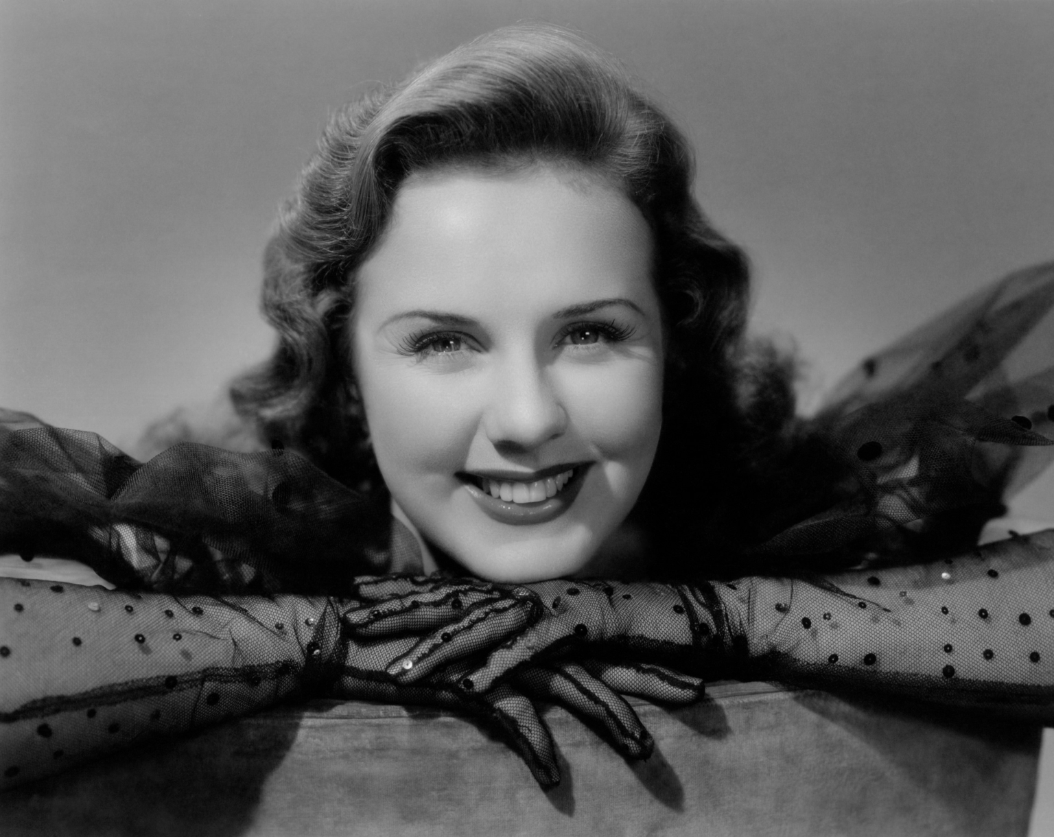 Child star Deanna Durbin’s heartbreaking story is proof that Hollywood ...