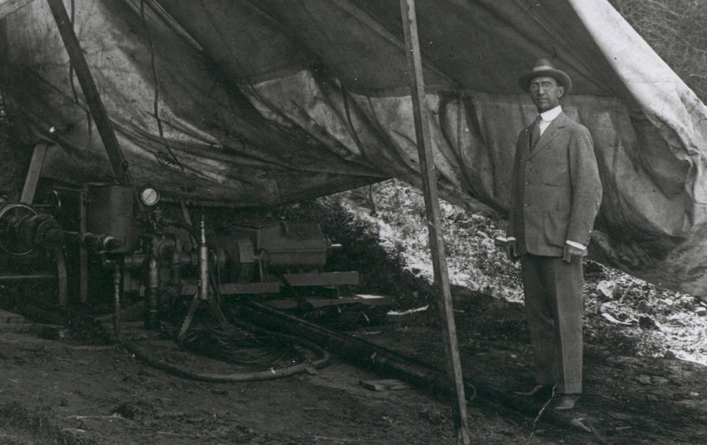 We Know Why Howard Hughes Lost His Mind