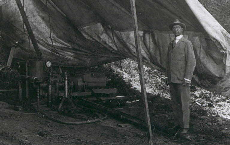 We Know Why Howard Hughes Lost His Mind