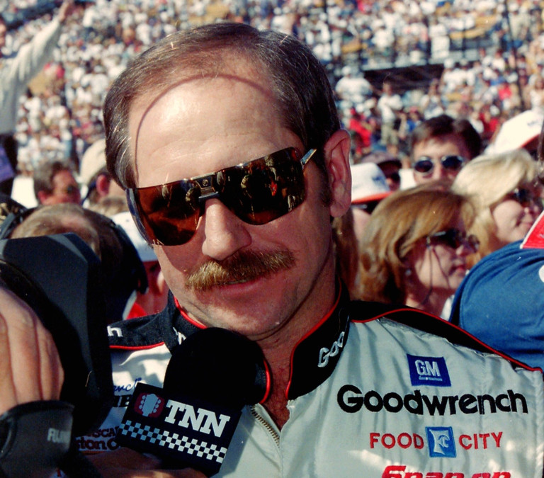 The Tragic Final Hours Of Dale Earnhardt