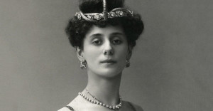 Anna Pavlova Was Ballet’s Unlikely Icon