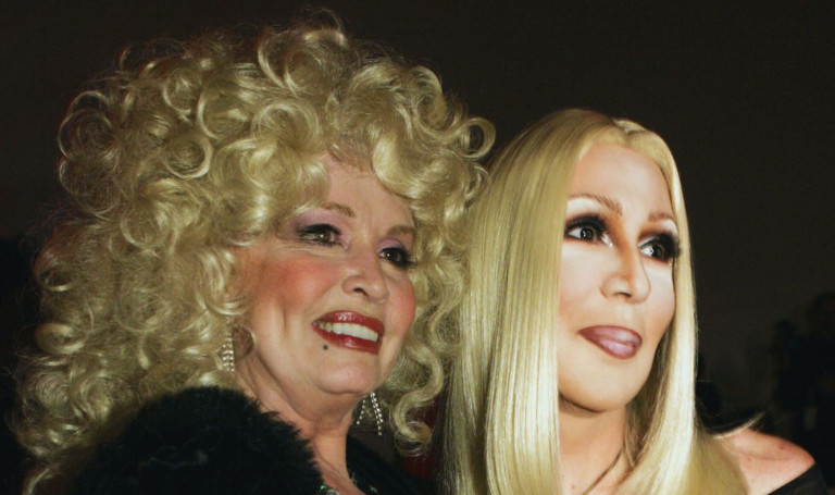 Dolly Parton Is Still Alive And Kicking