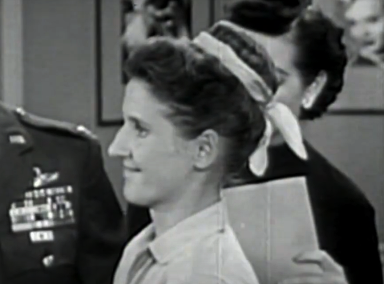 What Happened To Ann B. Davis From “The Brady Bunch”?