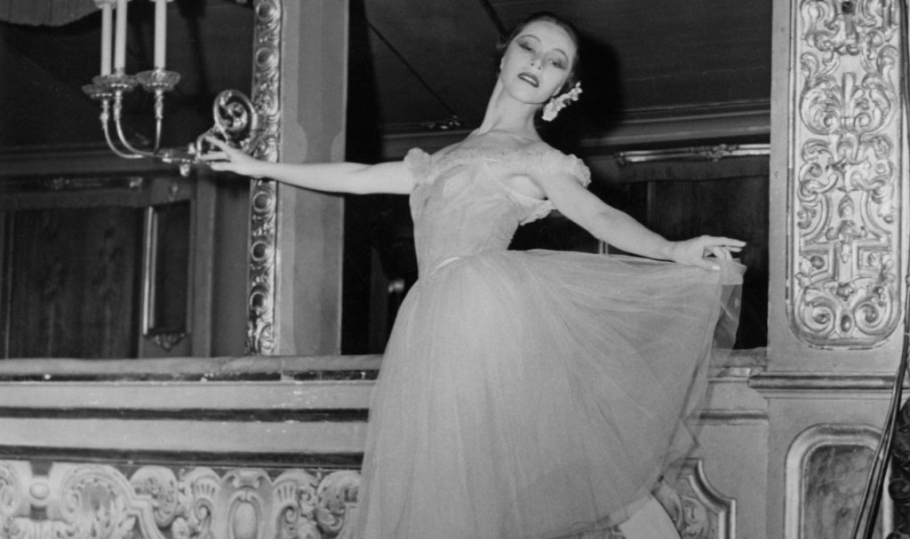 Breakout Facts About Maria Tallchief, America's First Prima Ballerina