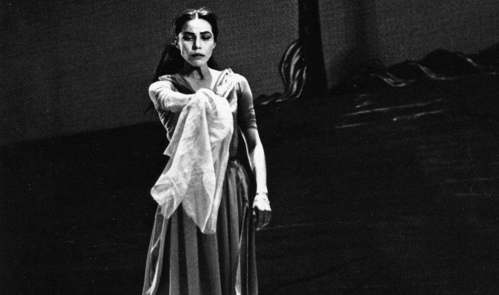 Breakout Facts About Maria Tallchief, America's First Prima Ballerina
