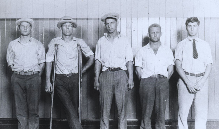 Pretty Boy Flood: The Bank Robber Who Became A Public Hero.