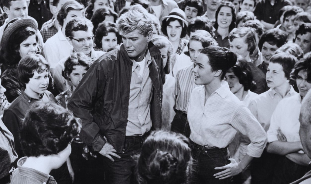 Suzanne Pleshette Had Beauty, Bite, And Bad Timing
