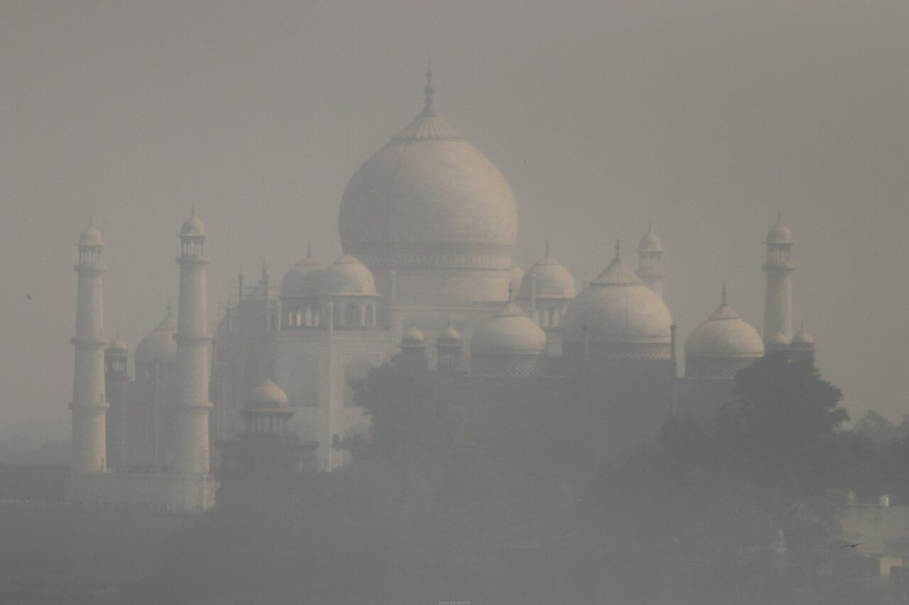 The Taj Mahal's Structural Decline: A Monumental Challenge