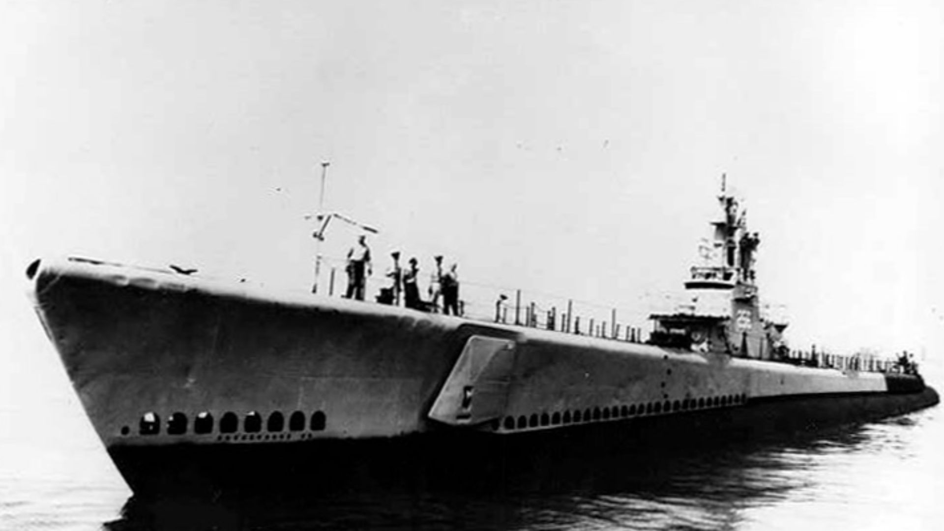 After a record-setting streak of submarine kills, the USS Harder ...