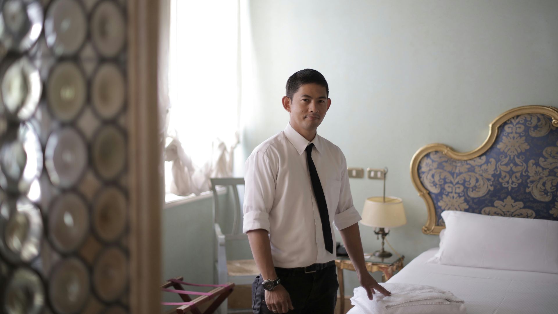 Hotel Employees Admit These Insider Realities Change Everything About ...