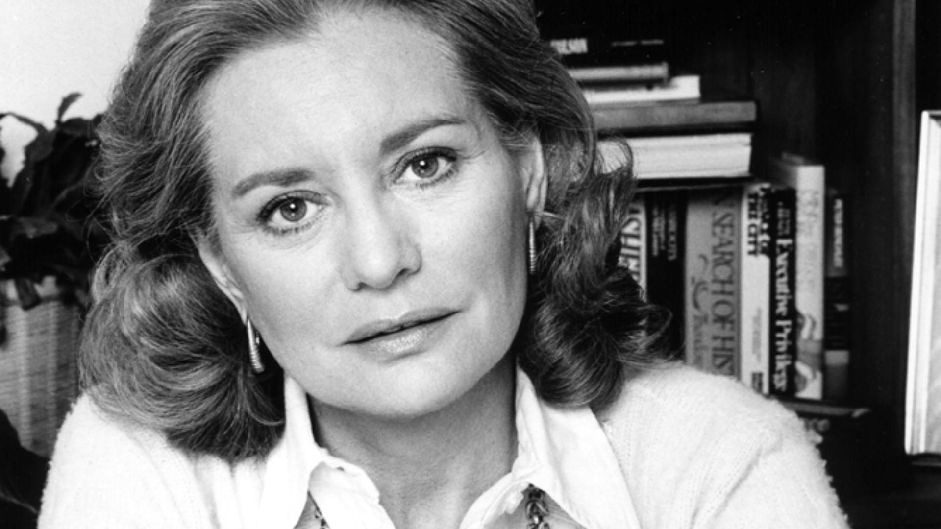 Barbara Walters was the first woman to co-anchor the evening news—then ...