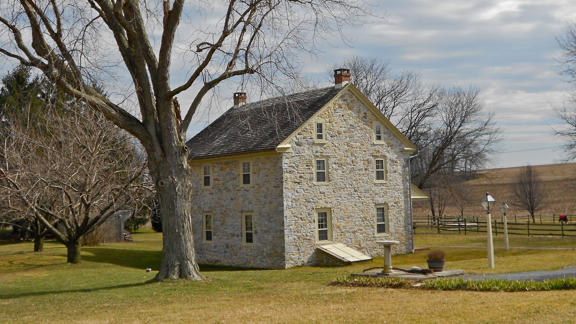 Sorrell Booke: The Multitalented Man Who Played TV’s Boss Hogg