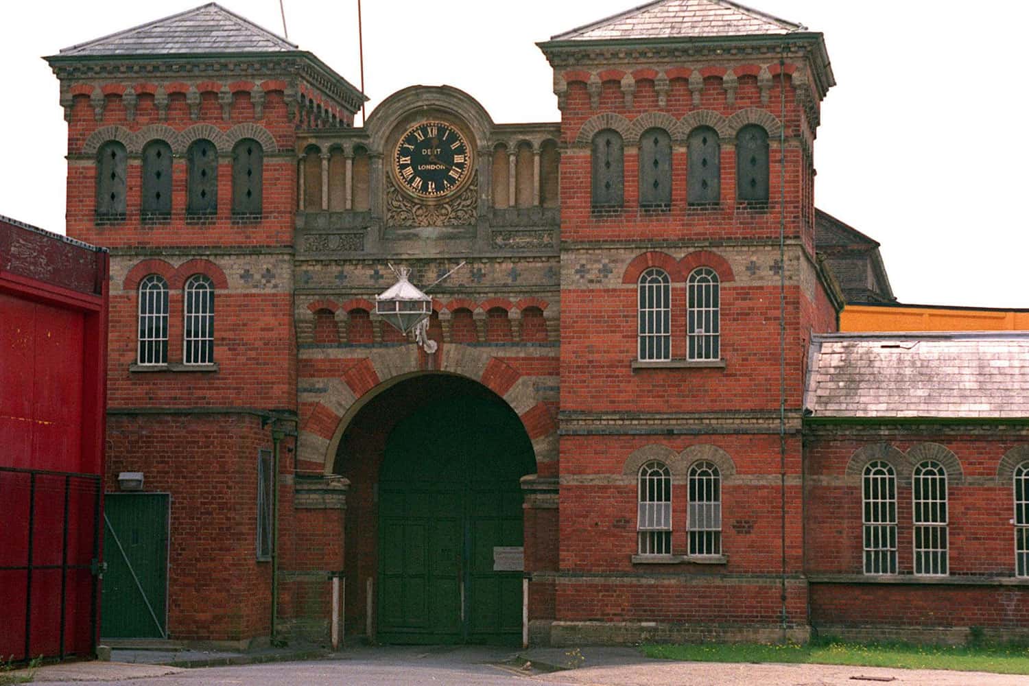 44 Freaky Facts About Insane Asylums