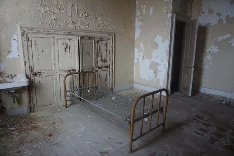 44 Freaky Facts About Insane Asylums
