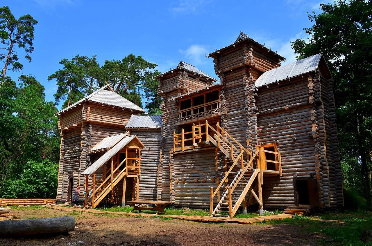 24 Formidable Facts About Castles