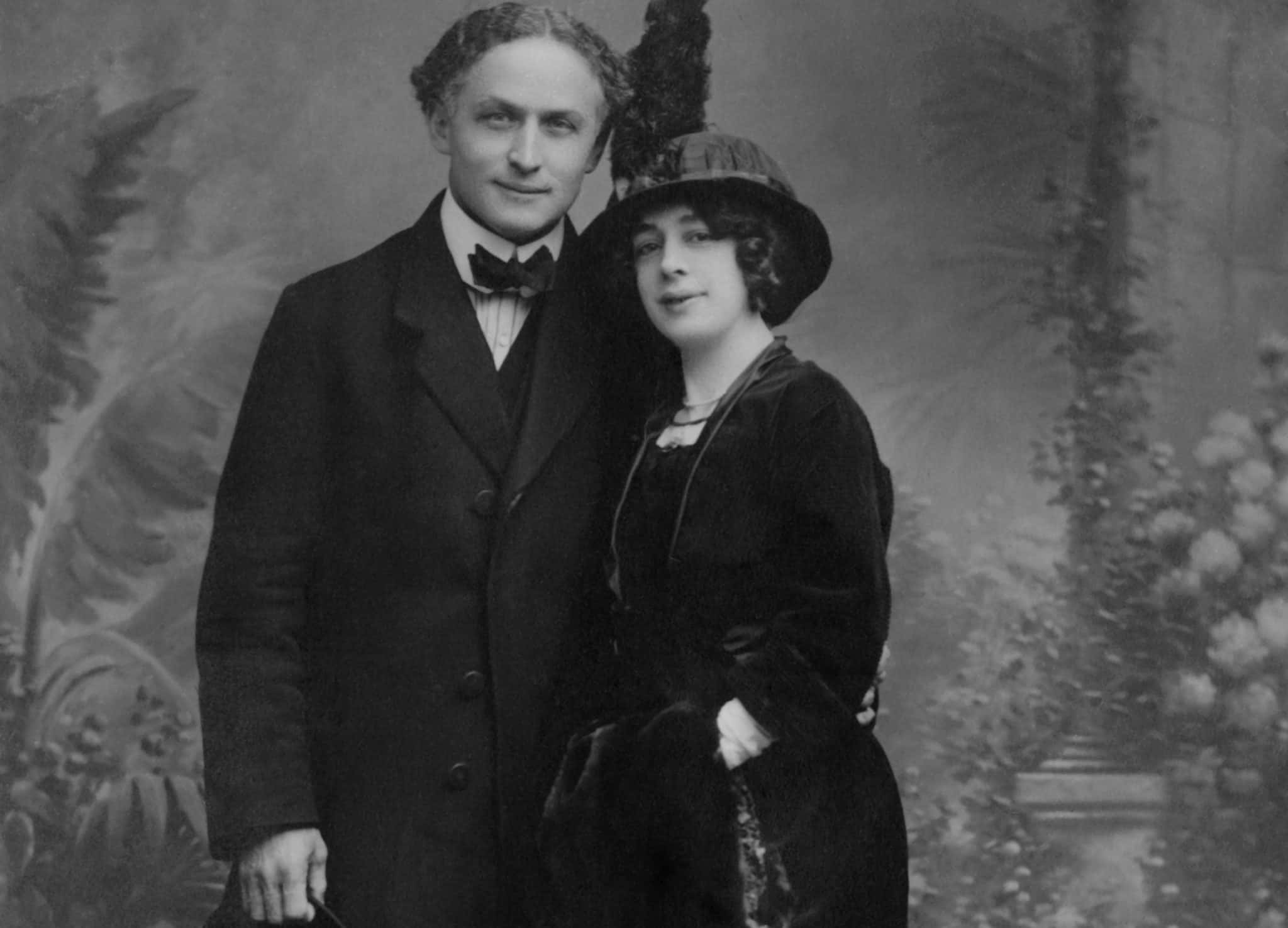 Mystifying Facts About Harry Houdini, The Handcuff King