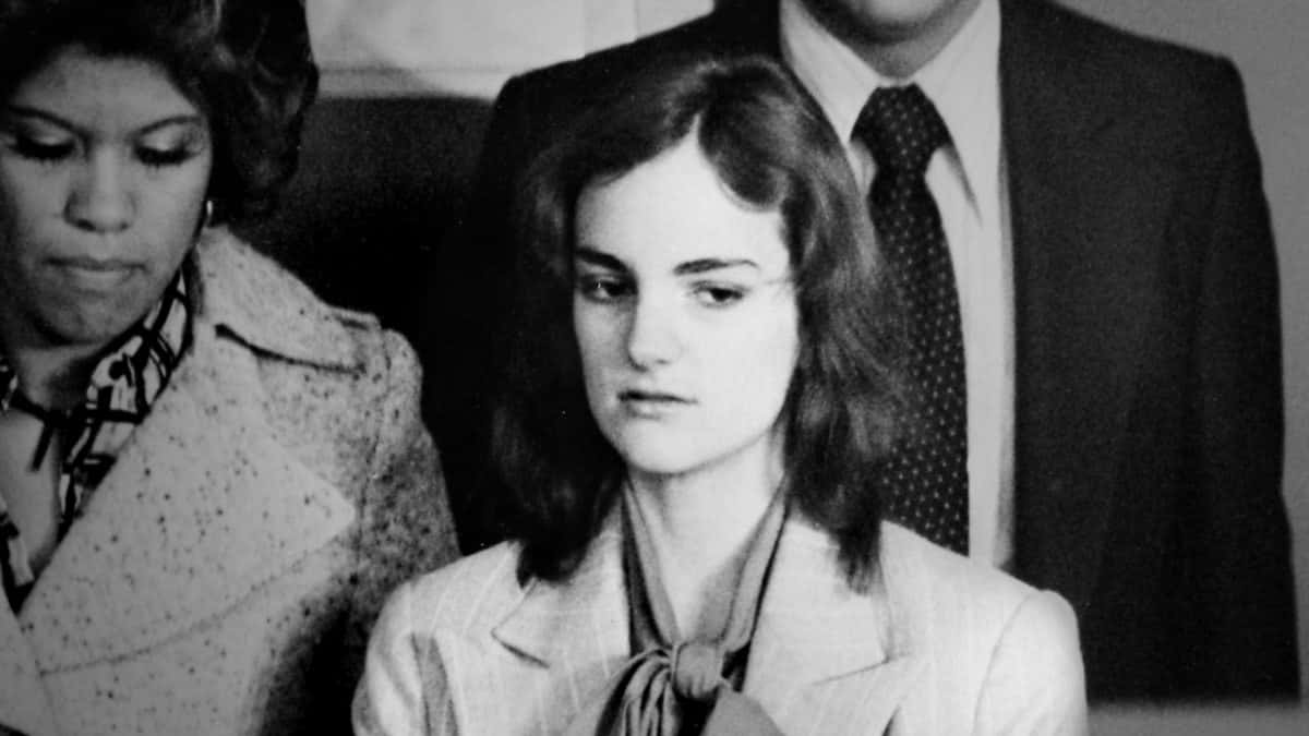 24 Disturbing Facts About The Patty Hearst Kidnapping